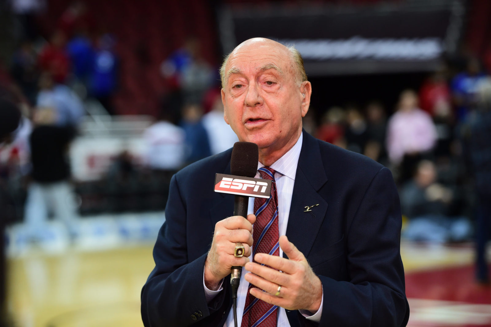 At courtside with Dickie V., and hoping he can be a Prime Time Player ...